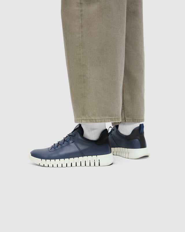 Men's ECCO® Gruuv Leather Trainer | Blue